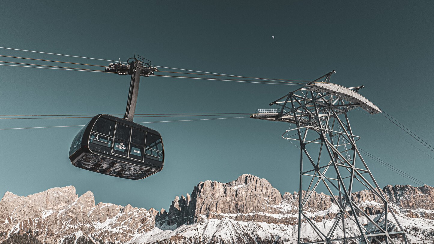 Die Cabrio-Seilbahn in Tiers im Wander- und Skigebiet Carezza