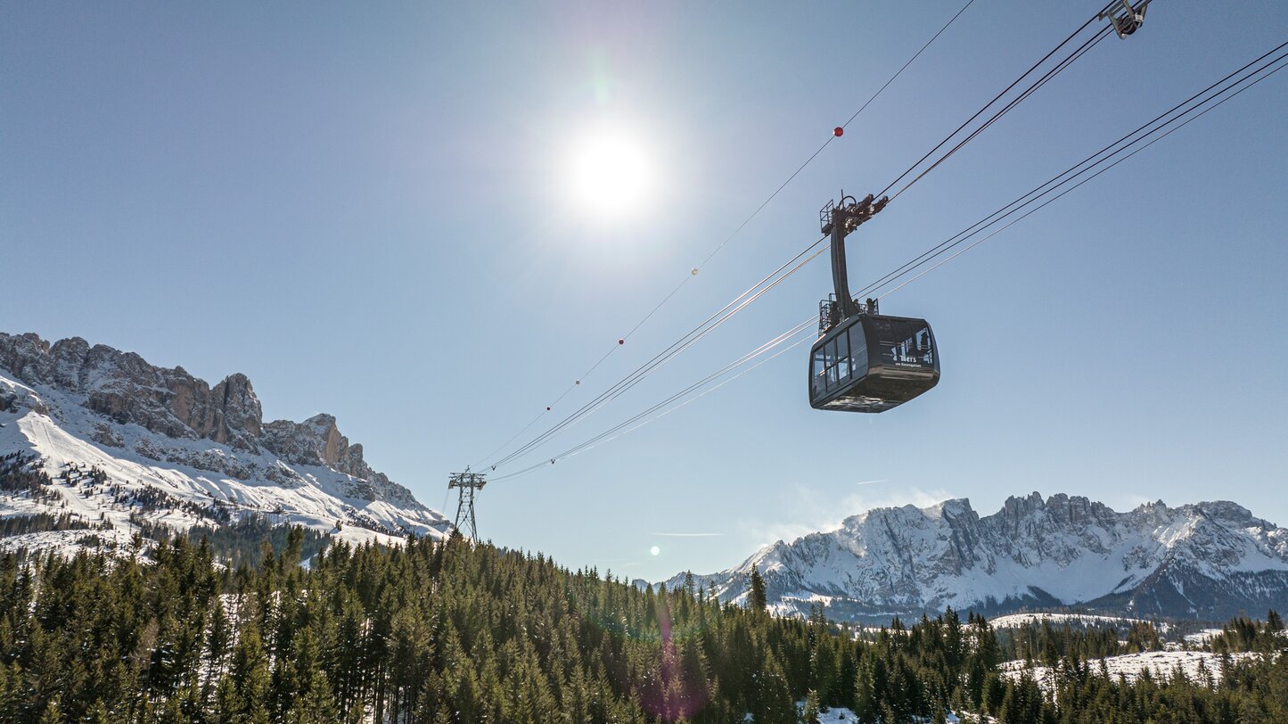 Die Cabrio-Seilbahn in Tiers im Wander- und Skigebiet Carezza